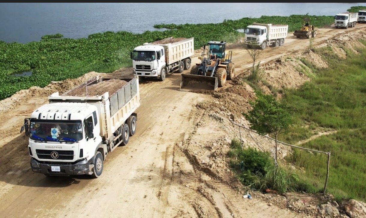Sandroute Logistics | Houston Sand & Aggregate Hauling